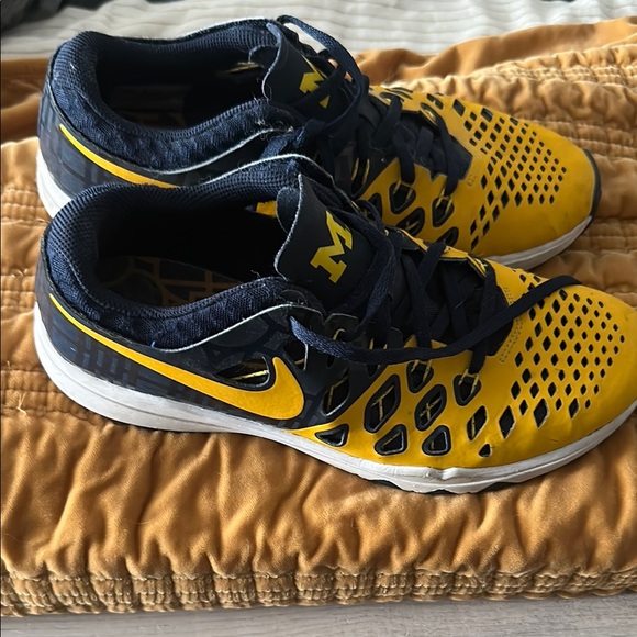 Nike | Shoes | Nike Mens Yellow And Blue Athletic Shoes | Poshmark